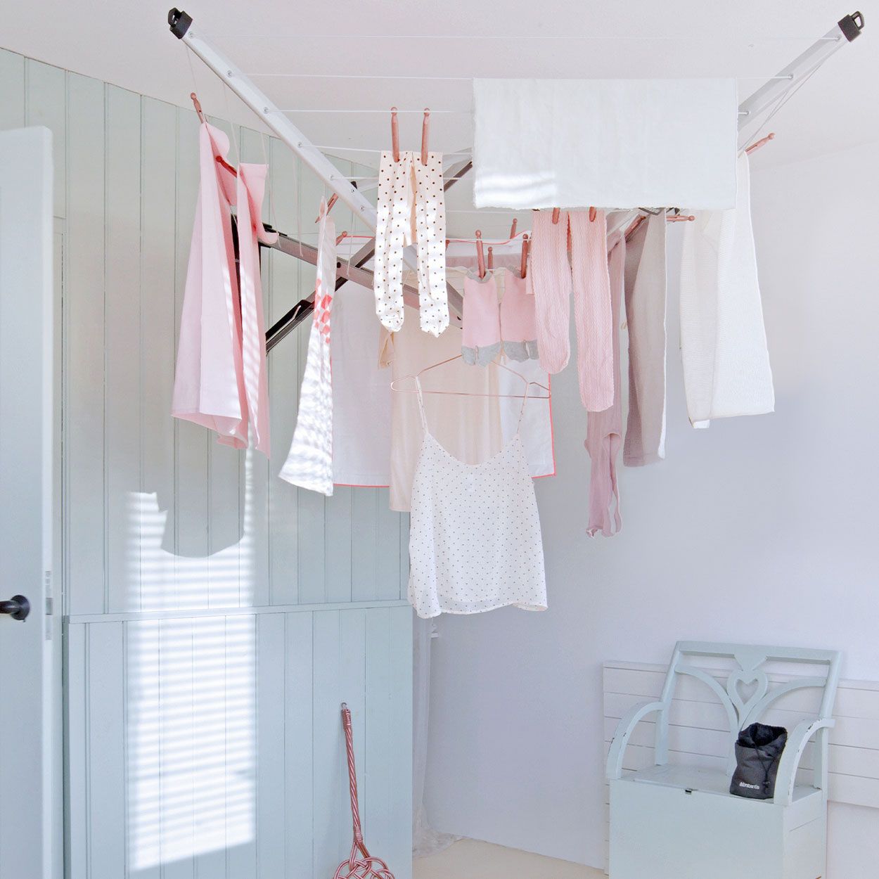 Brabantia Retractable Wallfix 24m Washing Line with Protection Cover ...