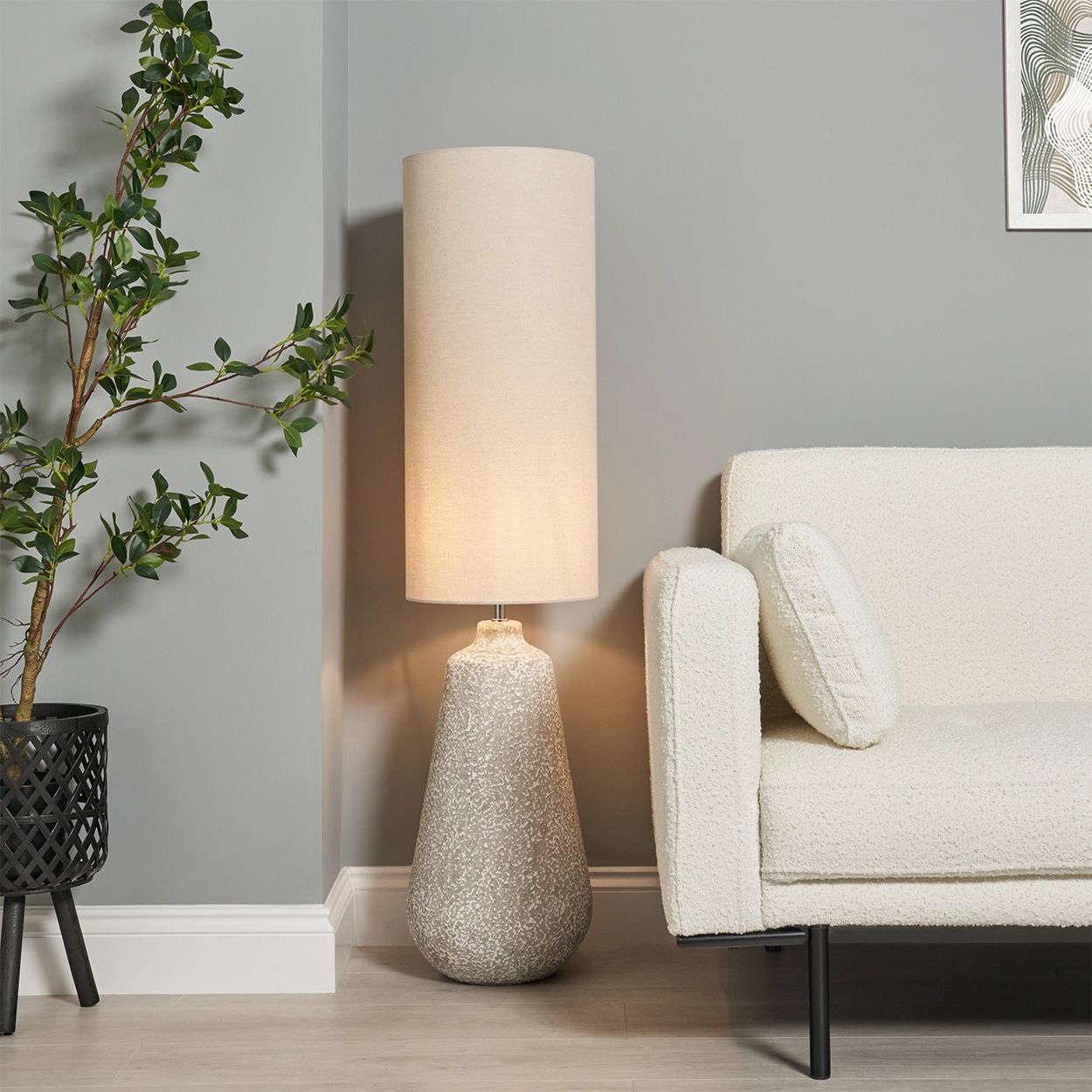 Fera Textured Ceramic Floor Lamp | Woodie's
